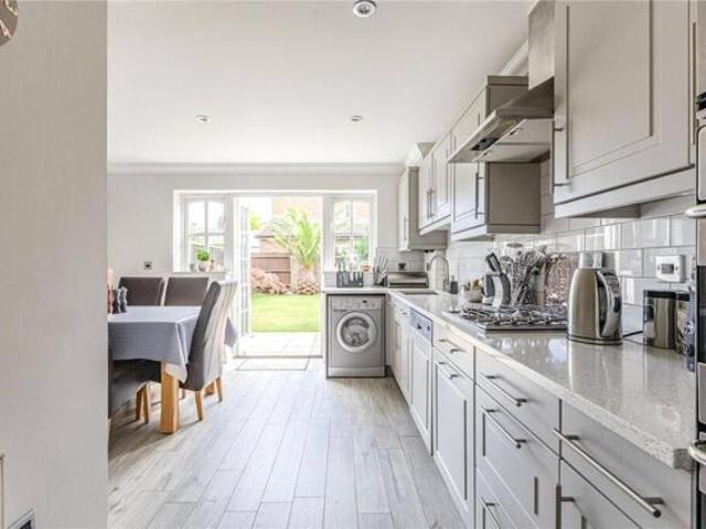 For Sale 4 Bedroom House Surrey Surrey DS98930223