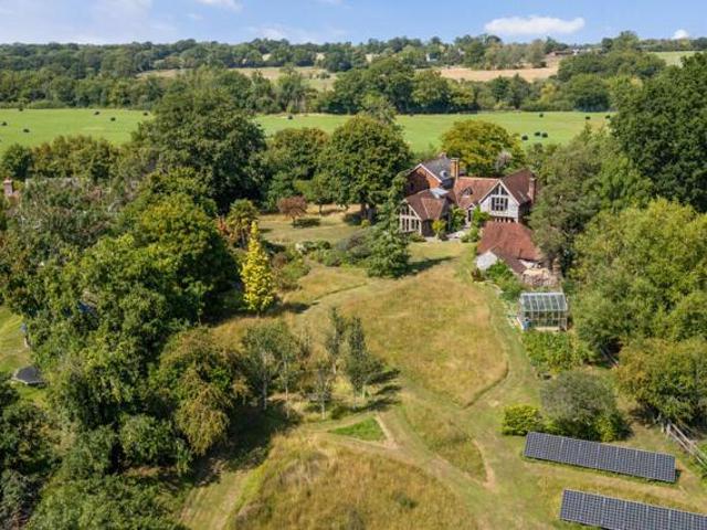 For Sale 4 Bedroom House Surrey West Sussex DS99952383