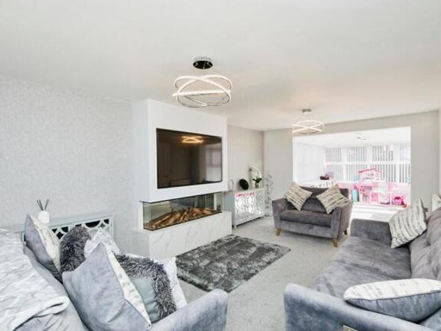 For Sale 4 Bedroom House Swadlincote Derbyshire DLS102023806