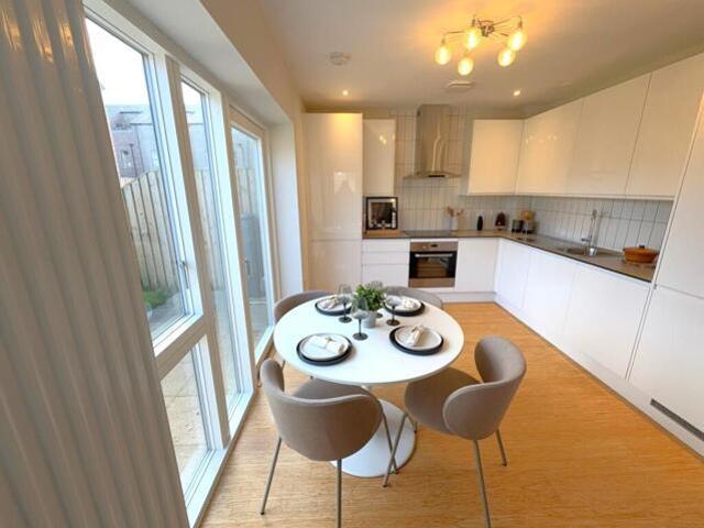 For Sale 4 Bedroom House Swindon Wiltshire DS99608083