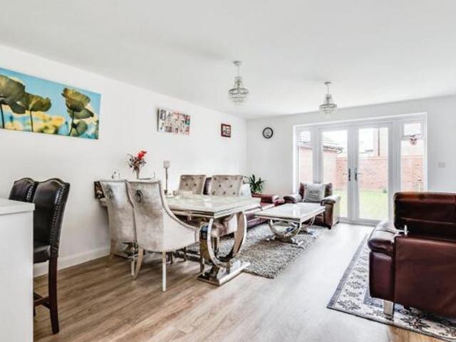 For Sale 4 Bedroom House Swindon Swindon DLS101168498