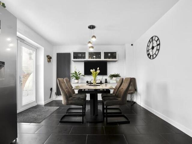 For Sale 4 Bedroom House Swindon Swindon DLS99608487