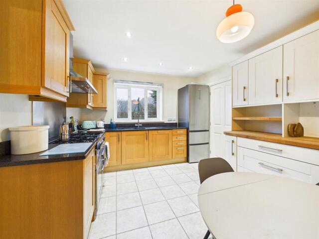 For Sale 4 Bedroom House Pontesbury Pontesbury DS99642086