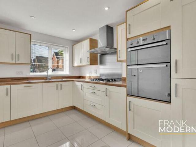 For Sale 4 Bedroom House Peterborough Peterborough DLS101379026