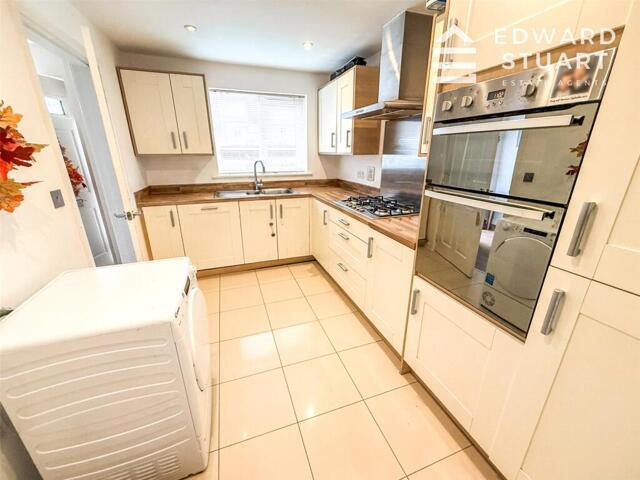 For Sale 4 Bedroom House Peterborough Peterborough DS99344930