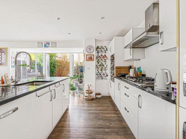 For Sale 4 Bedroom House Petersfield Hampshire DS99092401