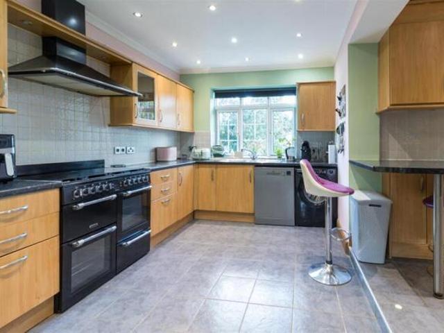 For Sale 4 Bedroom House Puckeridge Puckeridge DS100787086