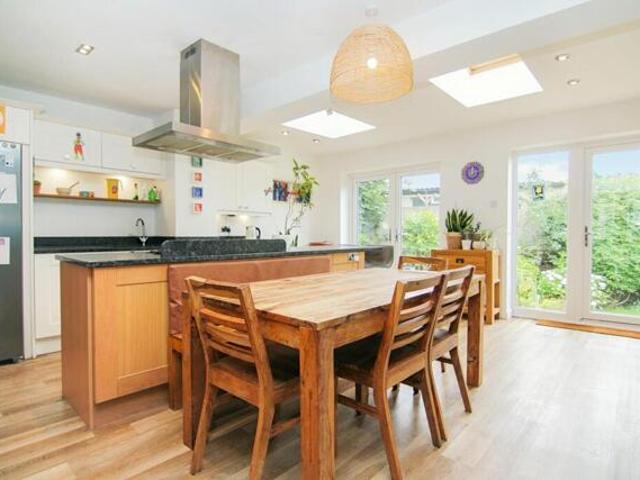 For Sale 4 Bedroom House Pudsey Leeds DLS98864427