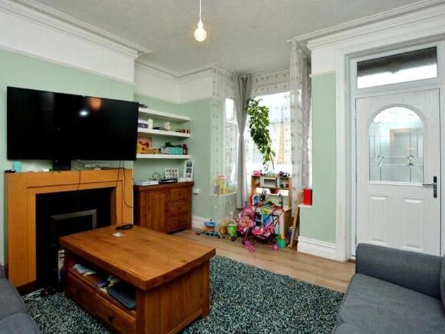 For Sale 4 Bedroom House Pudsey West Yorkshire DLS99895198