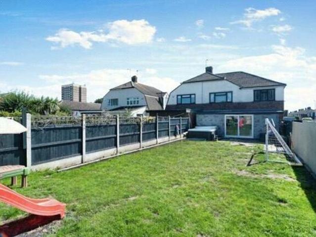 For Sale 4 Bedroom House Romford Greater London DLS99029089