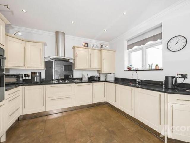 For Sale 4 Bedroom House Romford Greater London DLS101675290
