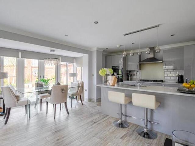 For Sale 4 Bedroom House Romsey Hampshire DLS101676961
