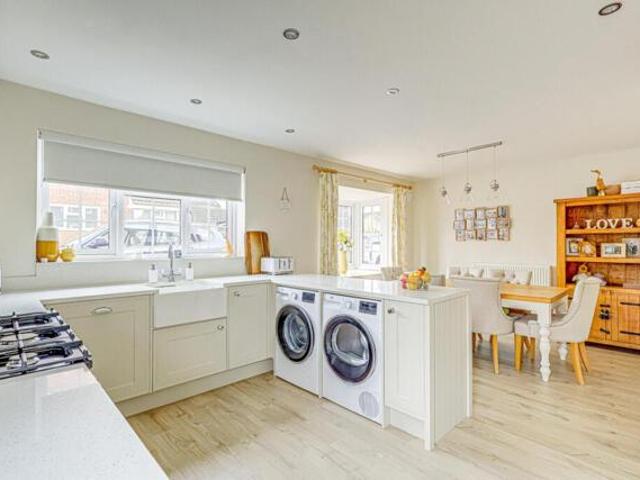 For Sale 4 Bedroom House Rayleigh Essex DS98278095