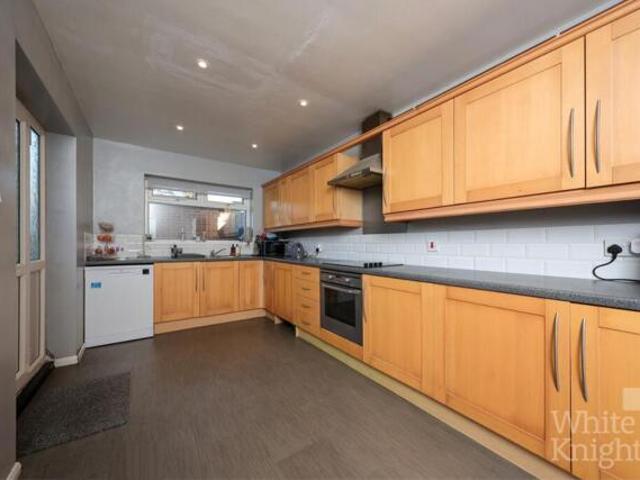 For Sale 4 Bedroom House Reading Wokingham DLS98503708