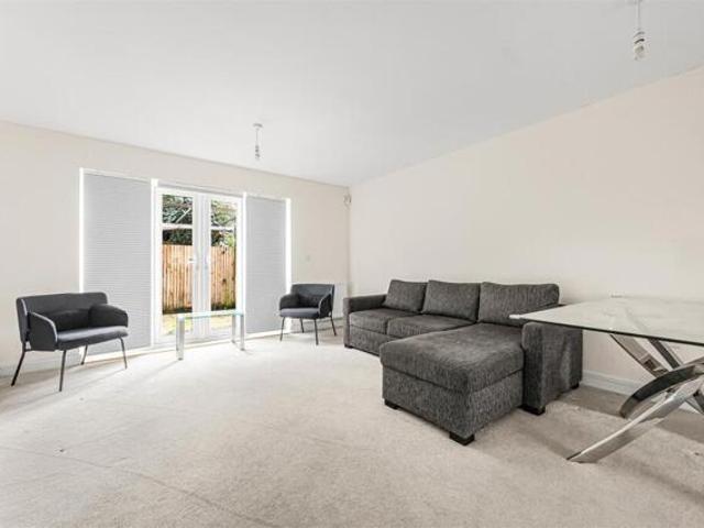 For Sale 4 Bedroom House Reading Reading DLS99642111