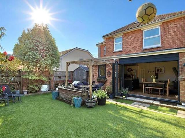 For Sale 4 Bedroom House Ringwood Hampshire DLS101955370