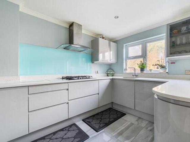 For Sale 4 Bedroom House Wokingham Berkshire DLS101674842