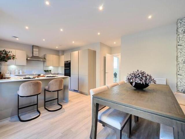 For Sale 4 Bedroom House Wokingham Wokingham DLS101931797