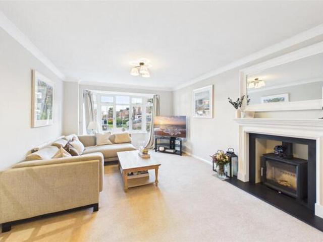 For Sale 4 Bedroom House Wokingham Wokingham DLS101316485