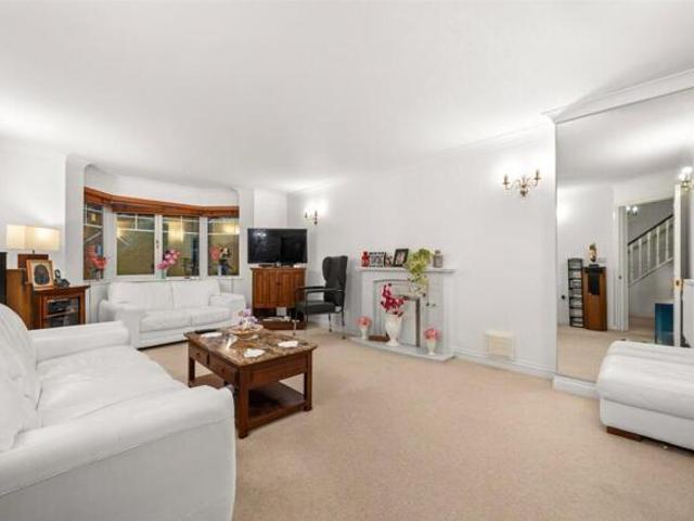 For Sale 4 Bedroom House Wokingham Wokingham DS98969041