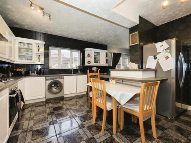 For Sale 4 Bedroom House Wolverhampton West Midlands DS101675316