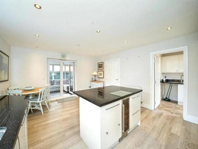 For Sale 4 Bedroom House Wolverhampton Wolverhampton DLS101231819