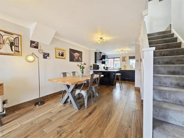 For Sale 4 Bedroom House Woodborough Woodborough DS100855178