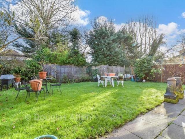 For Sale 4 Bedroom House Woodford Green Great London DLS99130173