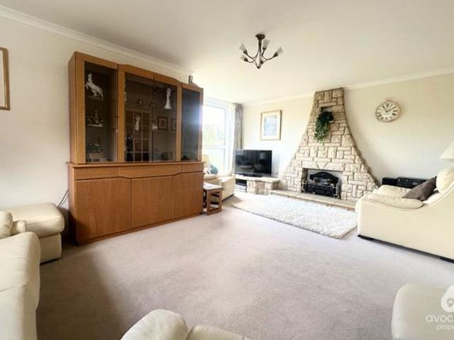 For Sale 4 Bedroom House Woodley Wokingham DS101891974