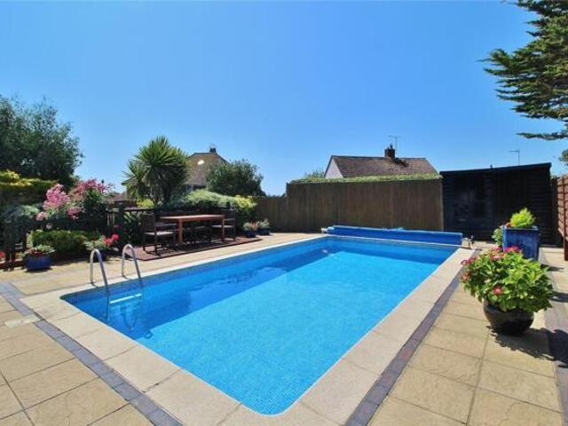 For Sale 4 Bedroom House Worthing West Sussex DLS99986538