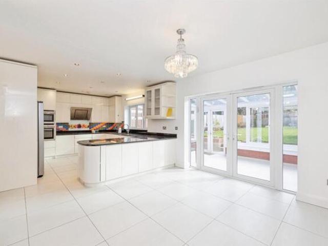 For Sale 4 Bedroom House Watford Hertfordshire DS99840101