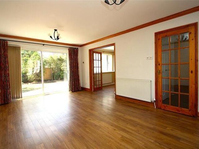 For Sale 4 Bedroom House Walton On Thames Surrey DS98545788