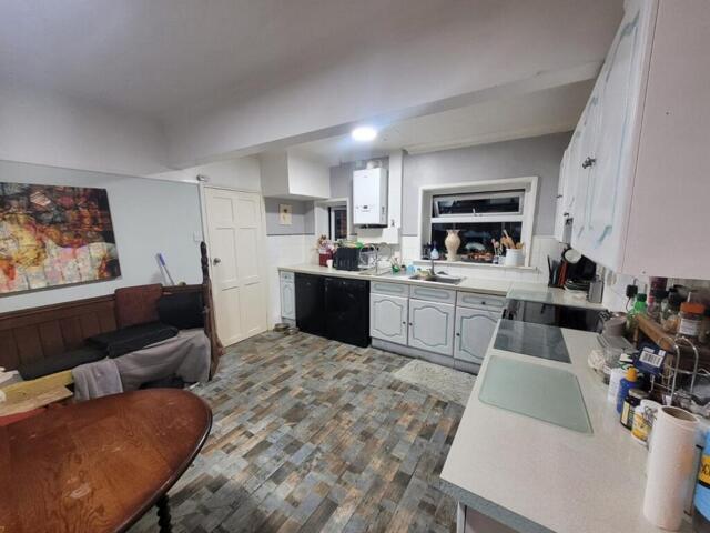 For Sale 4 Bedroom House Walton On The Naze Essex DS101856053