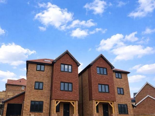 For Sale 4 Bedroom House West Berkshire West Berkshire DS101931458