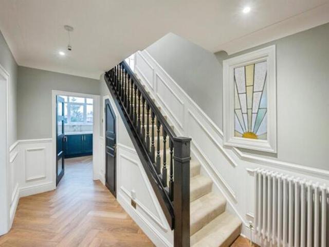 For Sale 4 Bedroom House Wheatley Hampshire DLS99381047