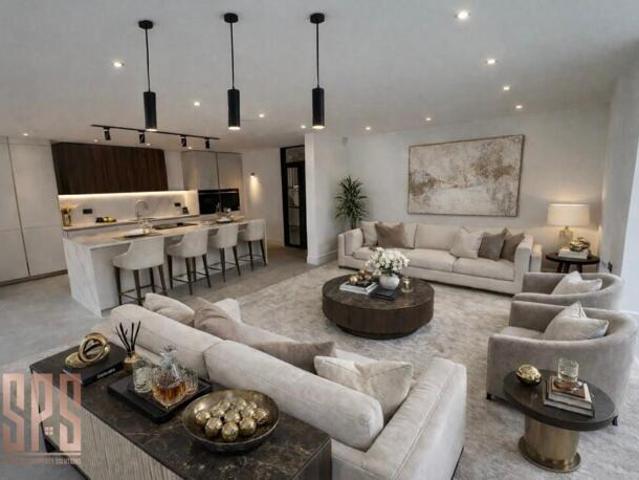 For Sale 4 Bedroom House Wilmslow Cheshire East DLS101677082