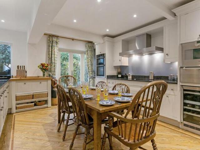 For Sale 4 Bedroom House Windsor Windsor And Maidenhead DS101677674