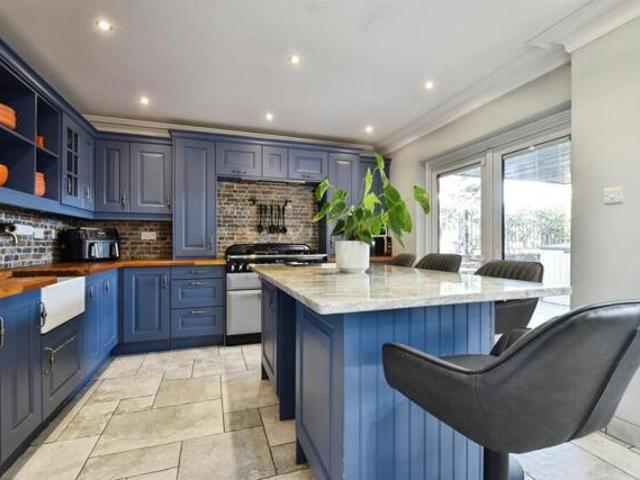 For Sale 4 Bedroom House Wye Kent DS100191879