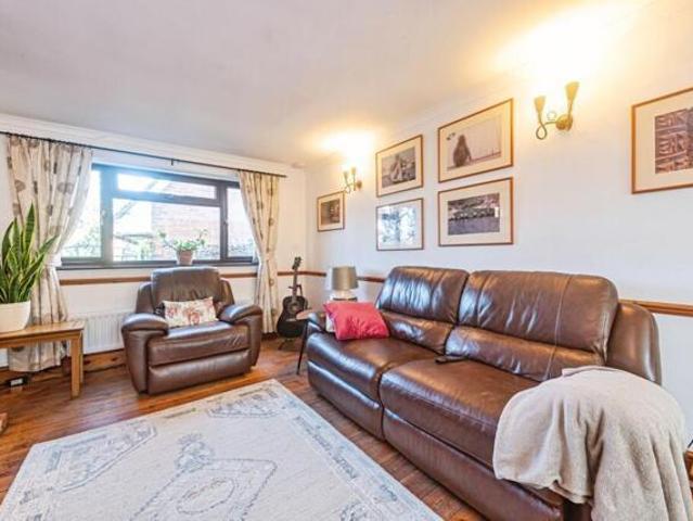 For Sale 4 Bedroom House Tadley Hampshire DLS101352087