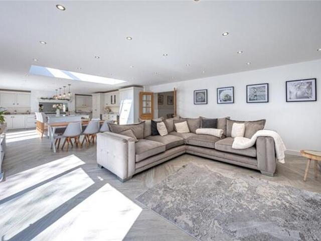 For Sale 4 Bedroom House Tamworth Staffordshire DLS100685222