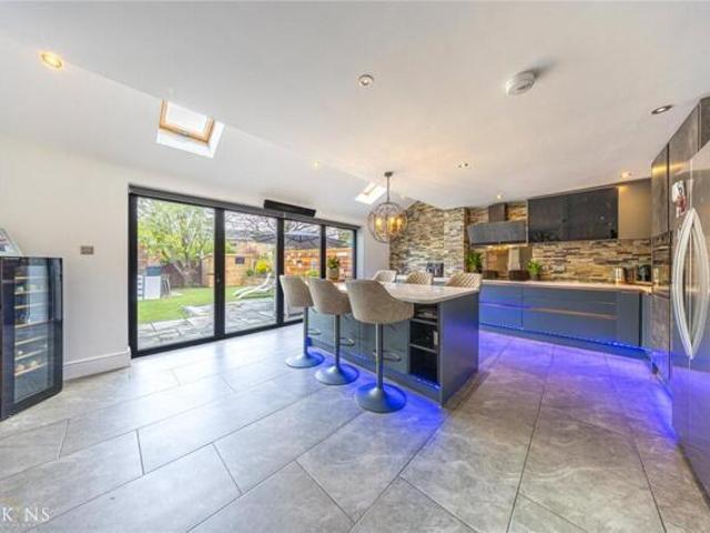 For Sale 4 Bedroom House Tamworth Staffordshire DLS101931555