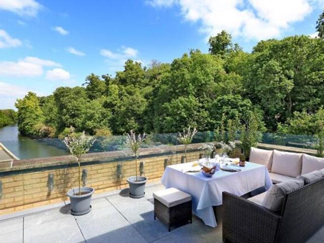 For Sale 4 Bedroom House Taplow Windsor And Maidenhead DLS98929978
