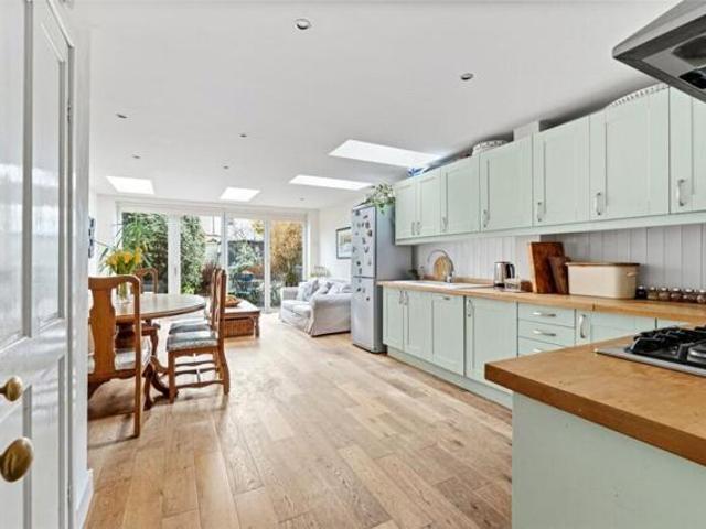 For Sale 4 Bedroom House Teddington Greater London DLS100503067