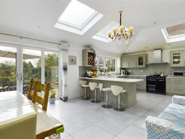 For Sale 4 Bedroom House Thatcham West Berkshire DLS100649312