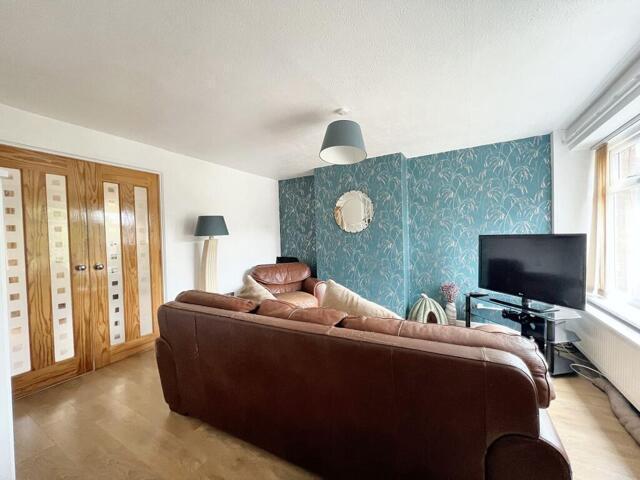 For Sale 4 Bedroom House Trafford Trafford DS99986361