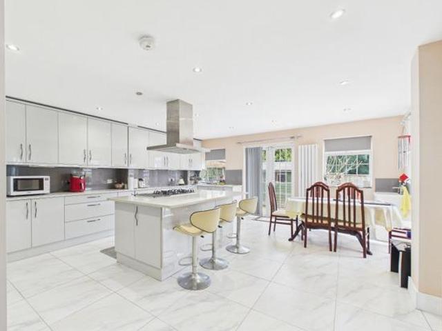 For Sale 4 Bedroom House Uxbridge Greater London DLS101316075
