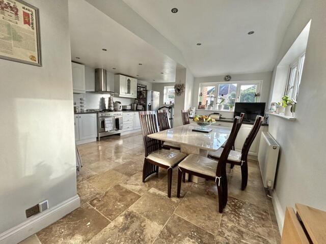 For Sale 4 Bedroom House Yeovil Somerset DLS100917429