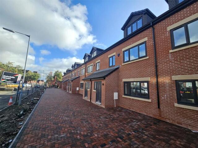 For Sale 4 Bedroom Shared Living/roommate Bolton Bolton DS101199980