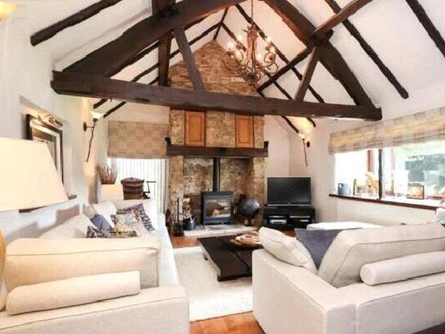 For Sale 4 Bedroom Shared Living/roommate Derbyshire Derbyshire DS101316307