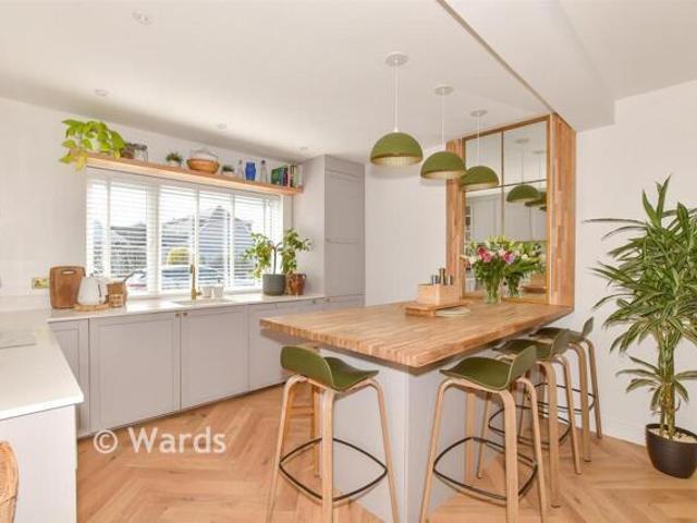 For Sale 4 Bedroom Shared Living/roommate Herne Bay Kent DLS100578979